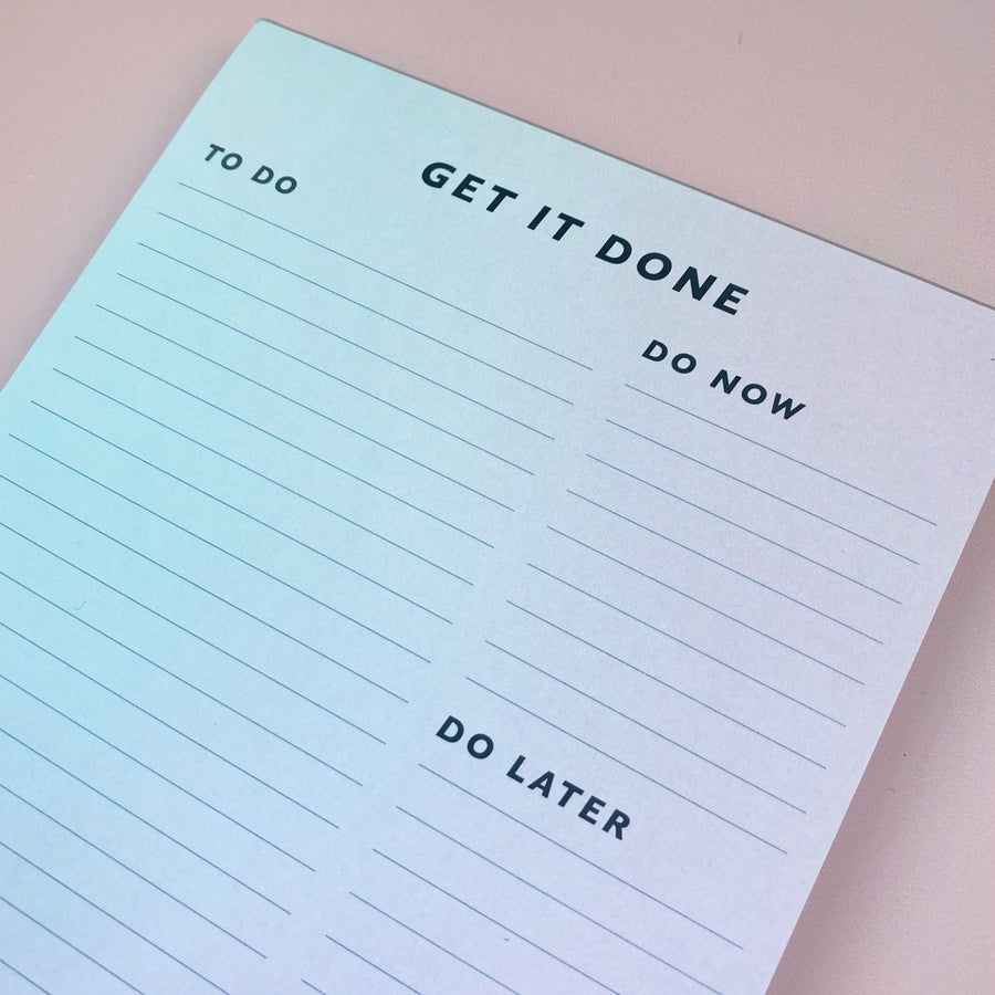 Daily Desk Planner – Pretty Post